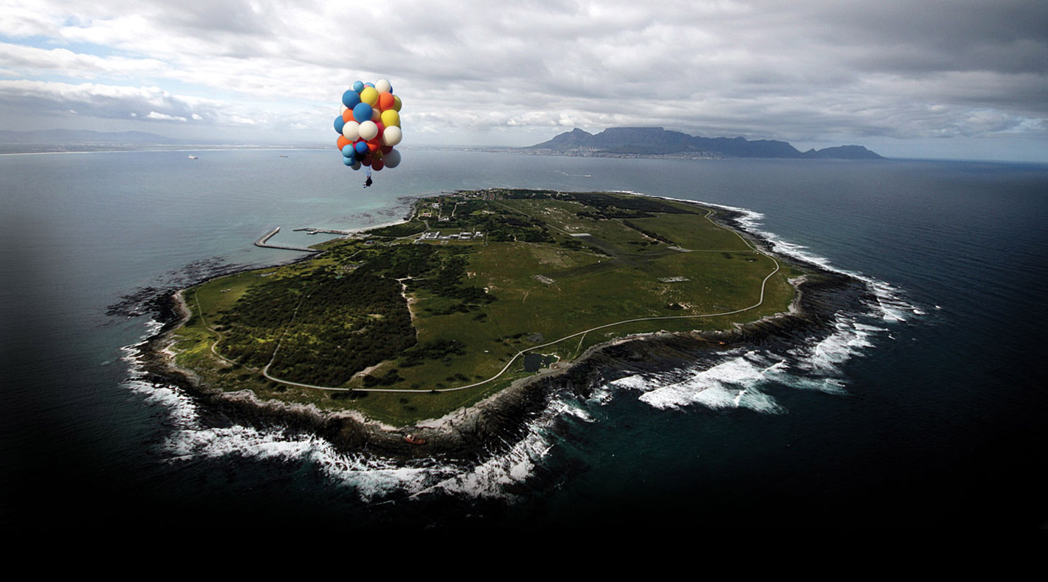 Met heliumballonnen van Robbeneiland naar Kaapstad - Afrika.nl